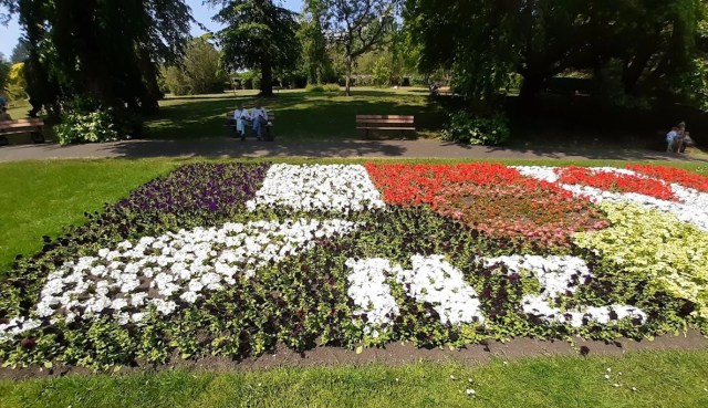 Twinning Flower Bed in Valley Gardens – Harrogate International ...
